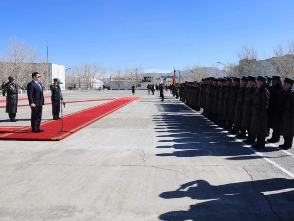 Ерөнхийлөгч У Хүрэлсүх баруун хилд үүрэг гүйцэтгэж буй хилийн цэргийн